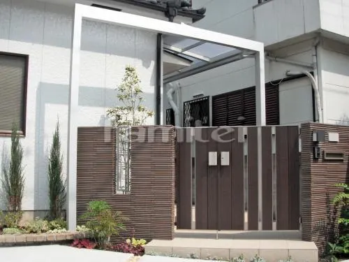 アルミアーチ LIXILリクシル プラスG 雨除け屋根 Gルーフ フリータイプ TOEXトエックスの外構施工例（現場番号：17608） - ファミリー庭園