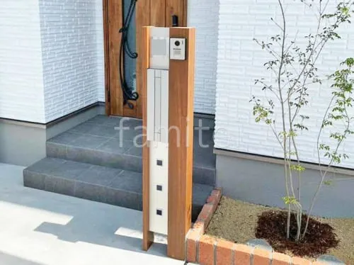 機能門柱 照明なし YKKAP 木製調 ルシアスポストユニットKE01型 （現場番号：45483）の施工例 | 外構・リフォーム工事のファミリー庭園