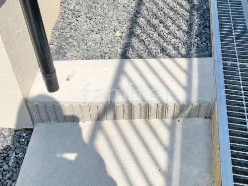 機能門柱 LIXIL FS（現場番号：45611）の施工例 | 外構・リフォーム工事のファミリー庭園