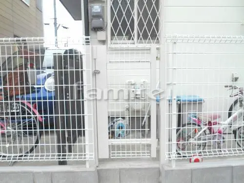 勝手口門扉 LIXILリクシル ハイグリッドNF8型 08-12 片開き TOEXトエックス（現場番号：18249）の施工例 | 外構・リフォーム工事のファミリー庭園