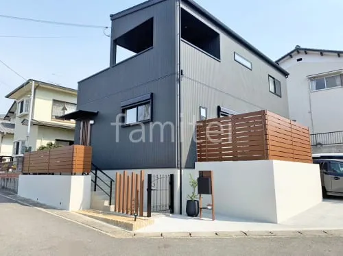 機能門柱 LIXIL FSの外構施工例（現場番号：45611） - ファミリー庭園