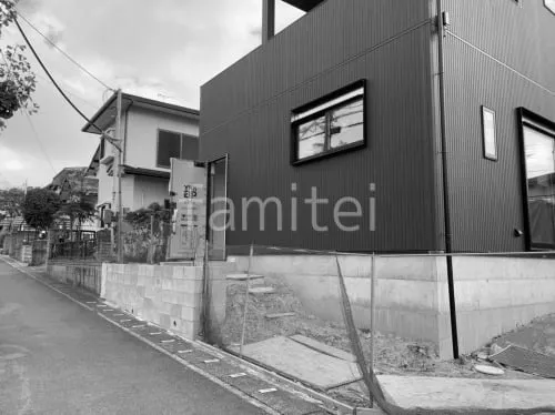 機能門柱 LIXIL FSの外構施工例（現場番号：45611） - ファミリー庭園