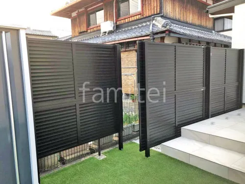 アルミ形材 フェンス LIXIL AB YL3型 横ルーバー3 2段柱 60角 目隠し（現場番号：47893）の施工例 | 外構・リフォーム工事のファミリー庭園