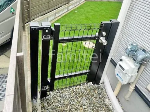 勝手口門扉 LIXIL ハイグリッド門扉N8型 片開き（現場番号：43394）の施工例 | 外構・リフォーム工事のファミリー庭園